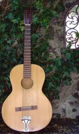 Fretdancer - Vintage Guitar Museum